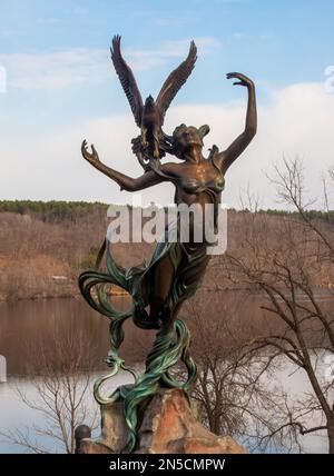 "River Spirit" bronze statue by Julie Ann Stage overlooking the Saint ...