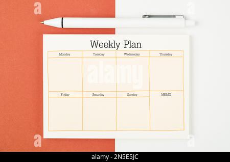 Blank weekly plan notice block on yellow background. Empty schedule and ...