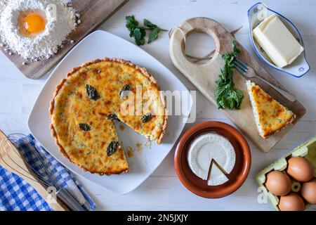 The flaó is a pastry made with flour paste filled with cottage cheese ...
