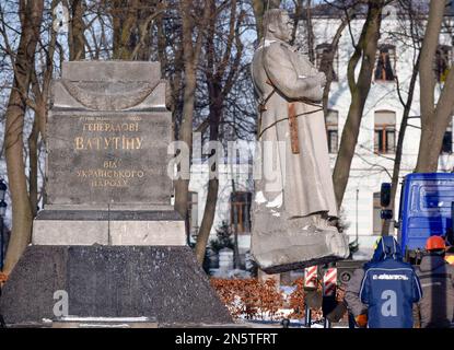 Workers are dismantling a Soviet-era monument to the Red Army general ...
