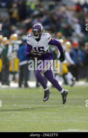 Minnesota Vikings Greg Jennings runs with the football during the game ...
