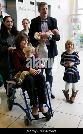 Former U.S. Congressman Patrick J. Kennedy (D-RI) and his wife Amy ...