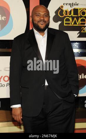 Singer Ruben Studdard arrives at the 2013 Soul Train Awards at the ...