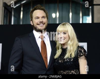Actress Anna Faris and her husband Chris Pratt arrive at the 72nd ...
