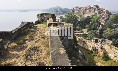 Old Ruined Fortress of Baldevgarh Fort, Tikamgarh, Madhya Pradesh ...
