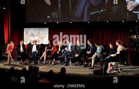 HENRY CZERNY, EMILY VANCAMP, MADELEINE STOWE POSTER, REVENGE, 2011 ...