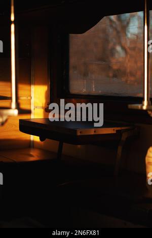 sunlight, wooden table, sun ray, sun rays, sunbeam, sunbeams, sunlights ...