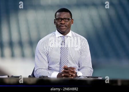 NFL Network's Michael Irvin before an NFL football game between the ...