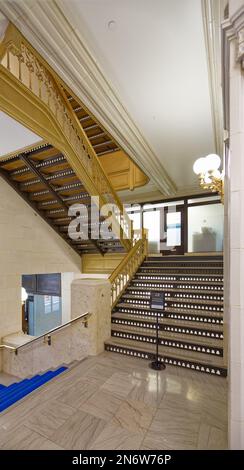 Pittsburgh Downtown: Interior stairwells link the atrium floors of ...