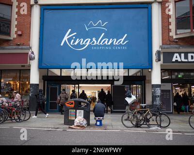 Kingsland Shopping Centre, Dalston, London, England, UK Stock Photo - Alamy