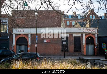 Highbury Station London - old entrance to Highbury Station London ...