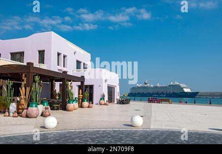 Cruise Terminal - Old Doha Port Mina District Qatar Stock Photo - Alamy