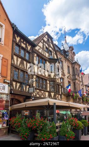Saverne [Zabern, Zawere), half-timberd house 'Maison Katz', Town Hall ...