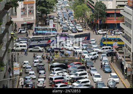 KENYA, Nairobi, city center, rush hour, traffic jump / KENIA, Nairobi ...