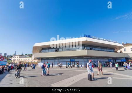 Bratislava (Pressburg): main railway station (Bratislava hlavná stanica ...