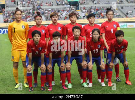 South Korea's Shim Seo-yeon, left, and Colombia's Marcela Restrepo ...