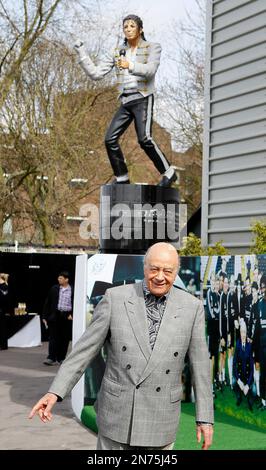 Mohamed Al Fayed Unveiling of Michael Jackson's statue at Fulham's ...