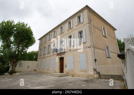 The wedding of Keira Knightley and James Righton takes place in Mazan ...