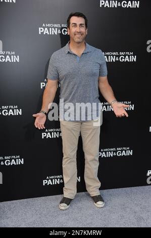 Rob Riggle arrives at the premiere of "22 Jump Street" at the Regency ...