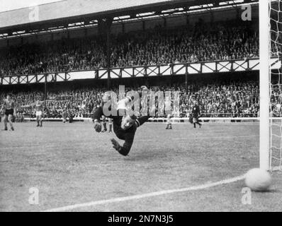 Lev Yashin 1966 Stock Photo - Alamy