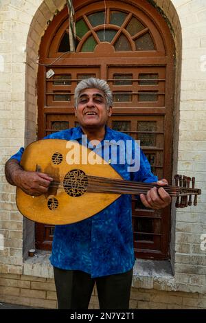 Traditional singer, Baghdad, Iraq Stock Photo - Alamy