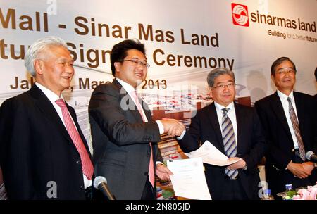 CEO of AEON Mall Soichi Okazaki, right, Group CEO of Sinar Mas Land ...