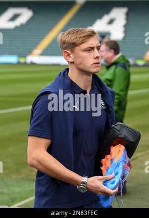 Ben Waine of Plymouth Argyle arrives during the Sky Bet Championship ...