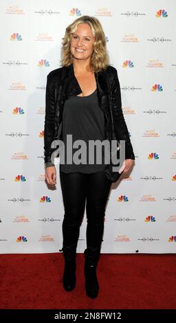 Actress Sherry Springfield poses at the Raising the Bar to End ...