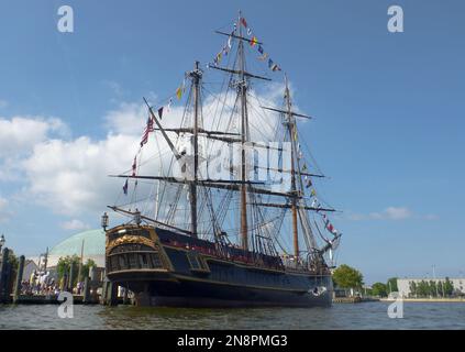The HMS Bounty replica ship moored on the Campbell's Cove jetty on ...