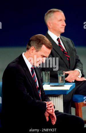 H. Ross Perot campaign at podium in front of capitol speaking at rally ...