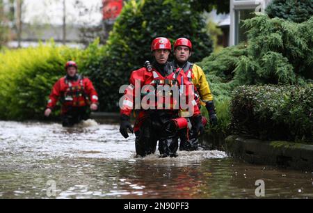 Rescue services navigate flood waters after the River Wansbeck has ...