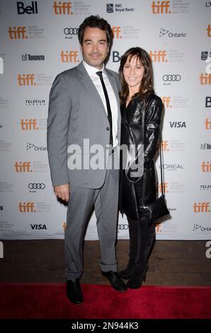 Jon Tenney & wife Leslie Urdang attends 'The Romanoffs' Premiere Held ...