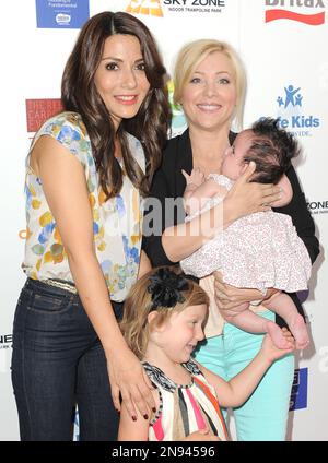 Marla Sokoloff Elliotte, Anne Puro, Jennifer Aspen and her daughter ...