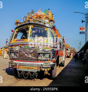 Traditionally decorated Pakistani bus art Karachi Pakistan Stock Photo ...