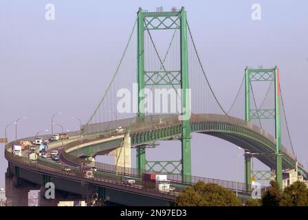 Nov. 19, 2001 - Beverly Hills, CALIFORNIA, USA - MAUD ADAMS AND HER ...