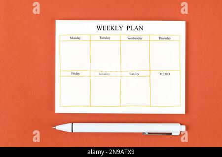 Blank weekly plan notice block on yellow background. Empty schedule and ...