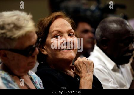 Photo of Ernesto Che Guevara with his wife Aleida March and their ...