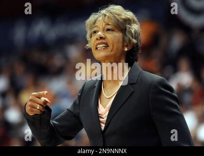 Washington Mystics head coach Trudi Lacey talks with guard Jasmine ...
