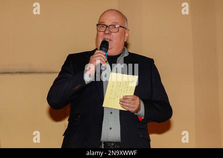 Alex Quint bei einem Vortrag zum Thema „Krisen und ihre Chancen“ im ...