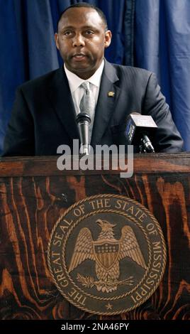 Mississippi Department of Corrections Commissioner Chris Epps briefs ...
