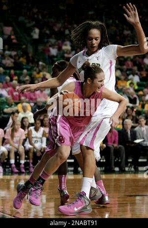 Oklahoma guard Whitney Hand (25) celebrates a three point shot during ...
