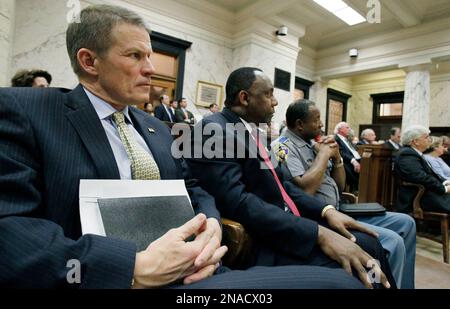 Mississippi Department of Corrections Commissioner Chris Epps briefs ...