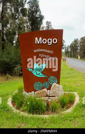 Mogo town sign Stock Photo - Alamy