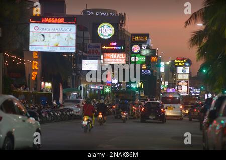 Early evening Beach Road Pattaya Thailand Stock Photo - Alamy
