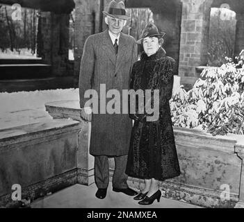 Clara Bryant Ford wife of Henry Ford Photo taken circa 1915 Stock Photo ...