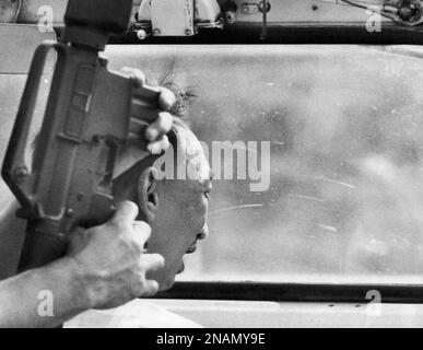 General Nguyen Ngoc Loan, South Vietnamese police chief who executed ...