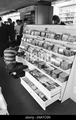Archives 90ies: Record shop as seen in Lyon, France, 1990 Stock Photo ...