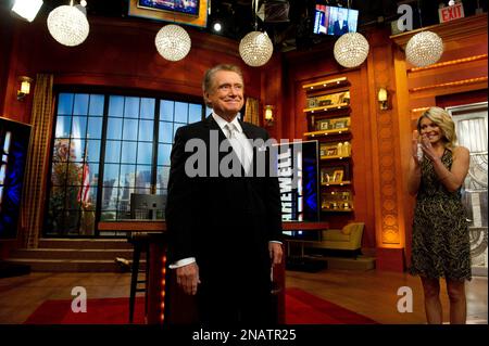 Regis Philbin and Kelly Ripa appear on Regis' farewell episode of "Live ...