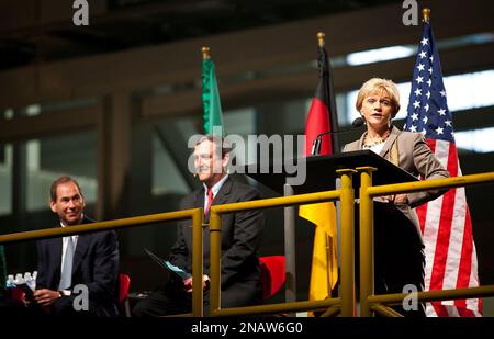 Mark Pringle, director of operations Siemens Energy Charlotte, right ...
