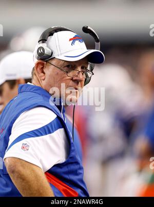 Dallas Cowboys head coach Chan Gailey, right, talks with quarterback ...